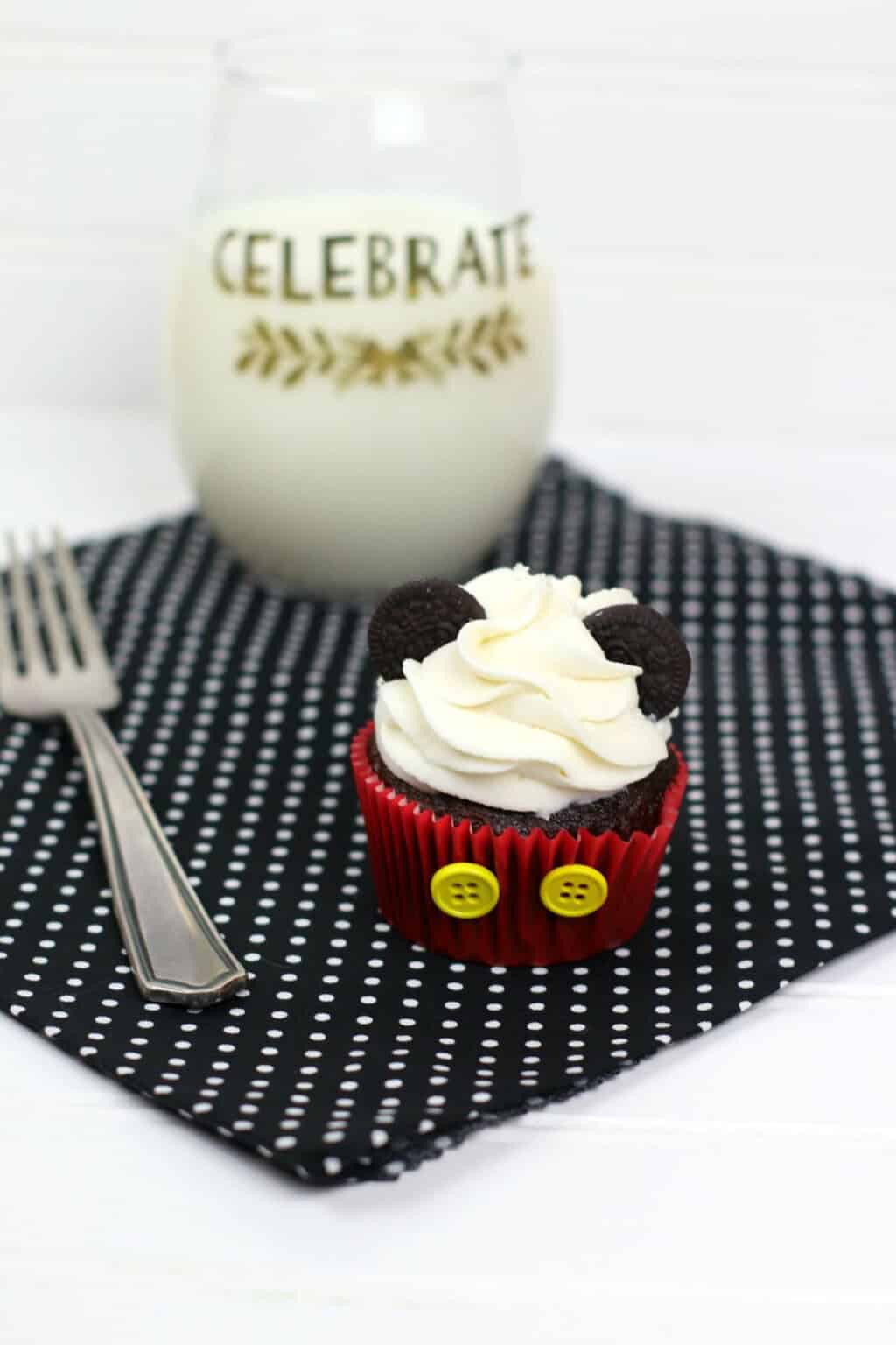 Mickey Mouse Cupcakes | Cake Mix Recipes